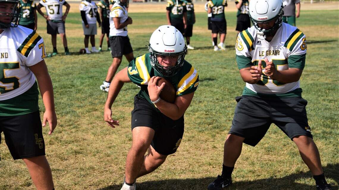 Le Grand football will lean on experienced group this year | Merced Sun ...