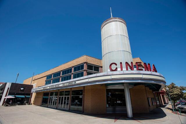 Movie Theaters In Merced