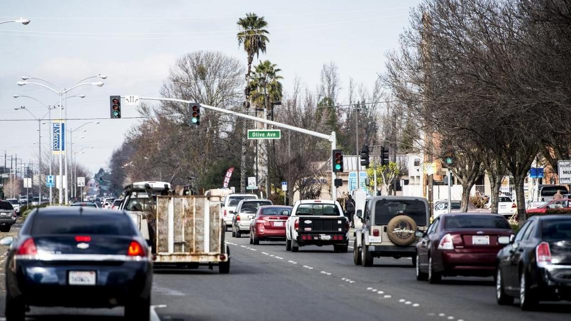 Synchronized traffic lights coming soon to busy Merced streets | Merced ...